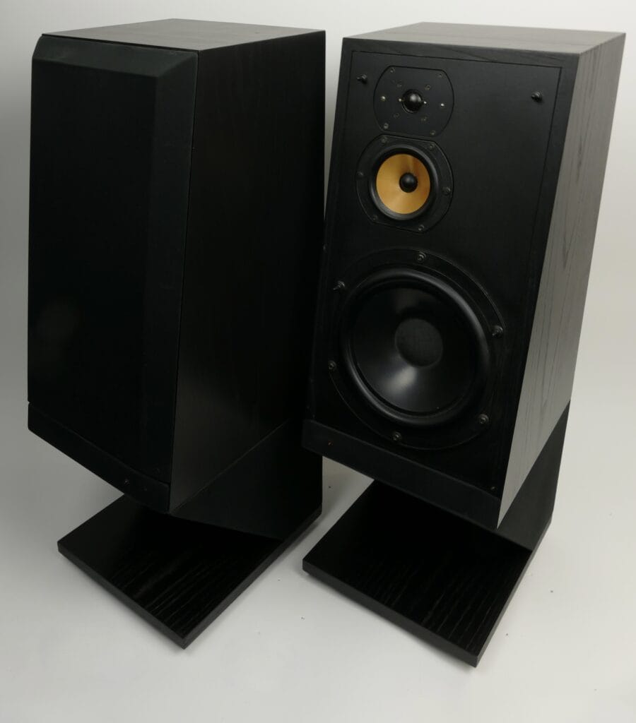 Bowers & Wilkins DM16 - Taste For Audio