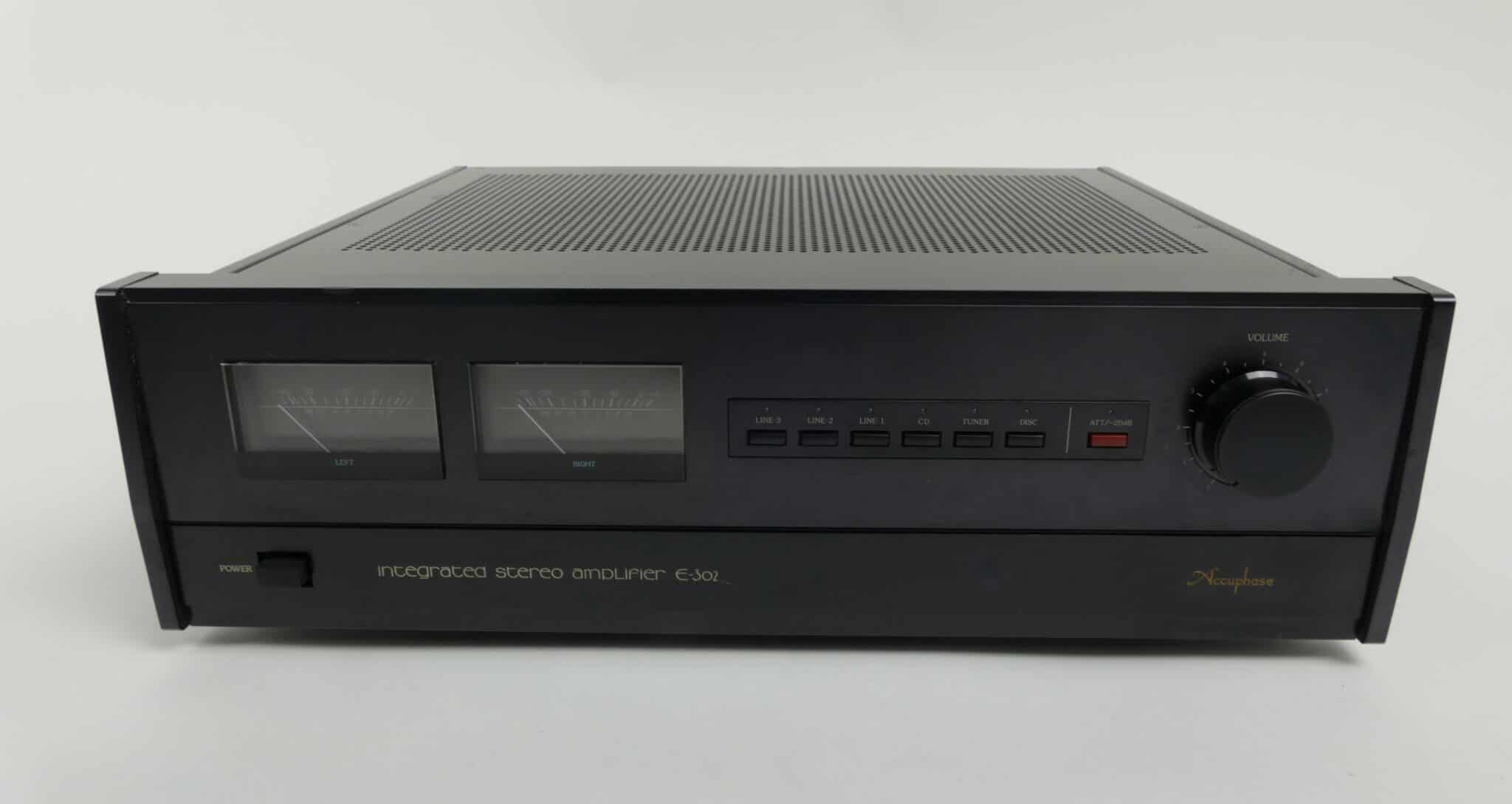 Accuphase E-302 - Taste For Audio